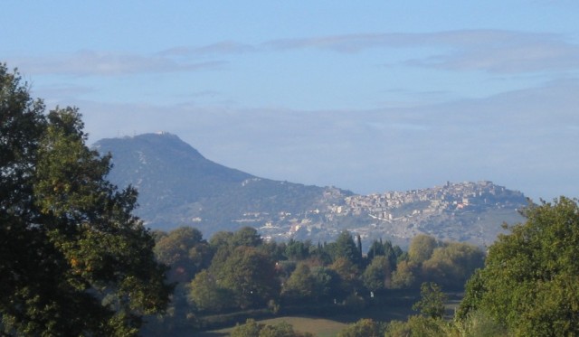 Il Soratte, montagna sacra, tra natura e antropologia - TI - Turismo ...