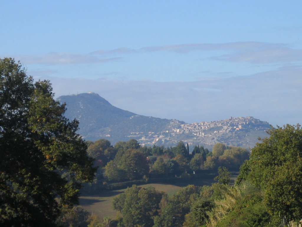 Il Soratte, montagna sacra, tra natura e antropologia - TI - Turismo ...