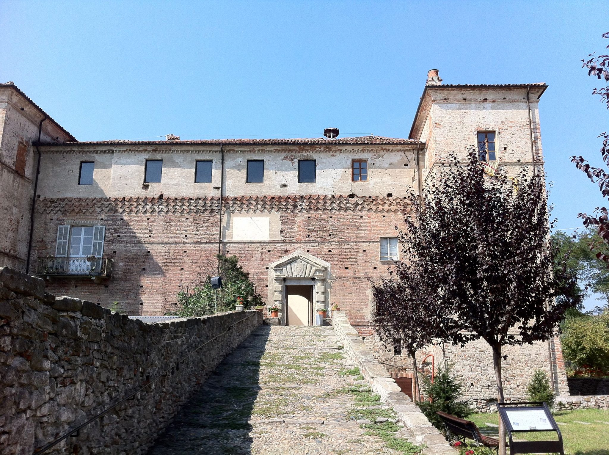 Castello Saliceto 2__crediti Castelli Aperti - TI - Turismo Itinerante